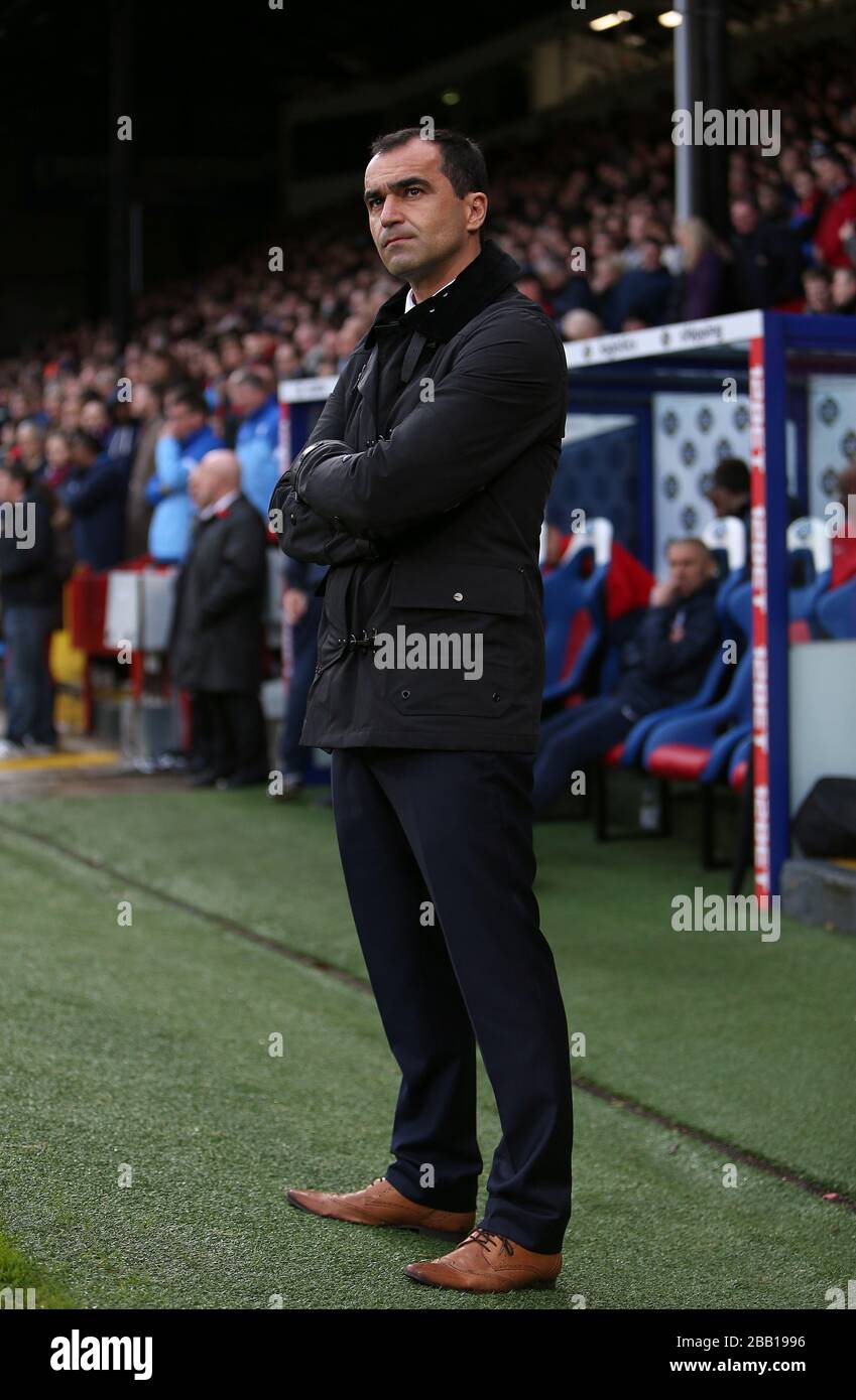 Manager everton roberto martinez hi-res stock photography and images ...