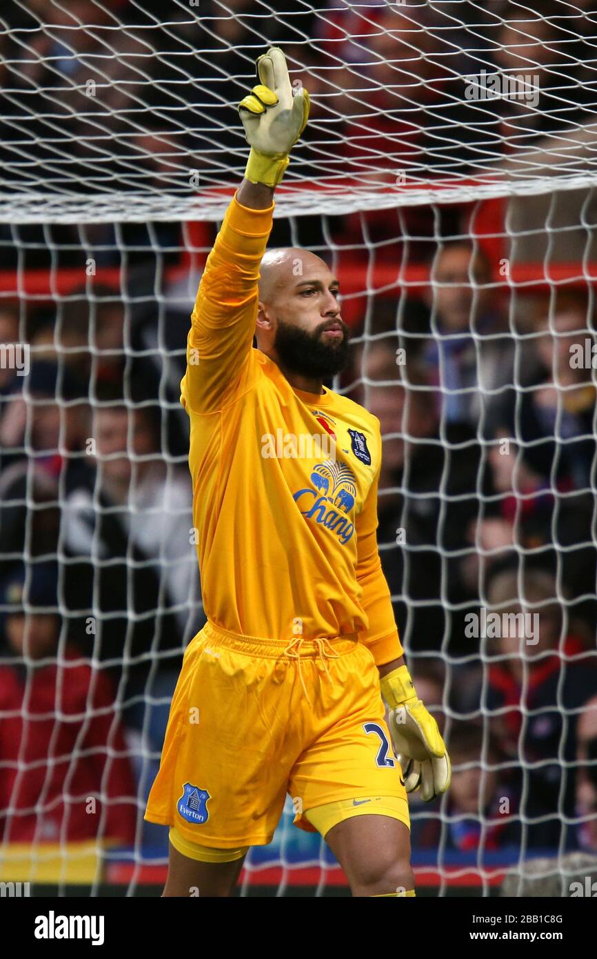 Everton goalkeeper Tim Howard Stock Photo - Alamy