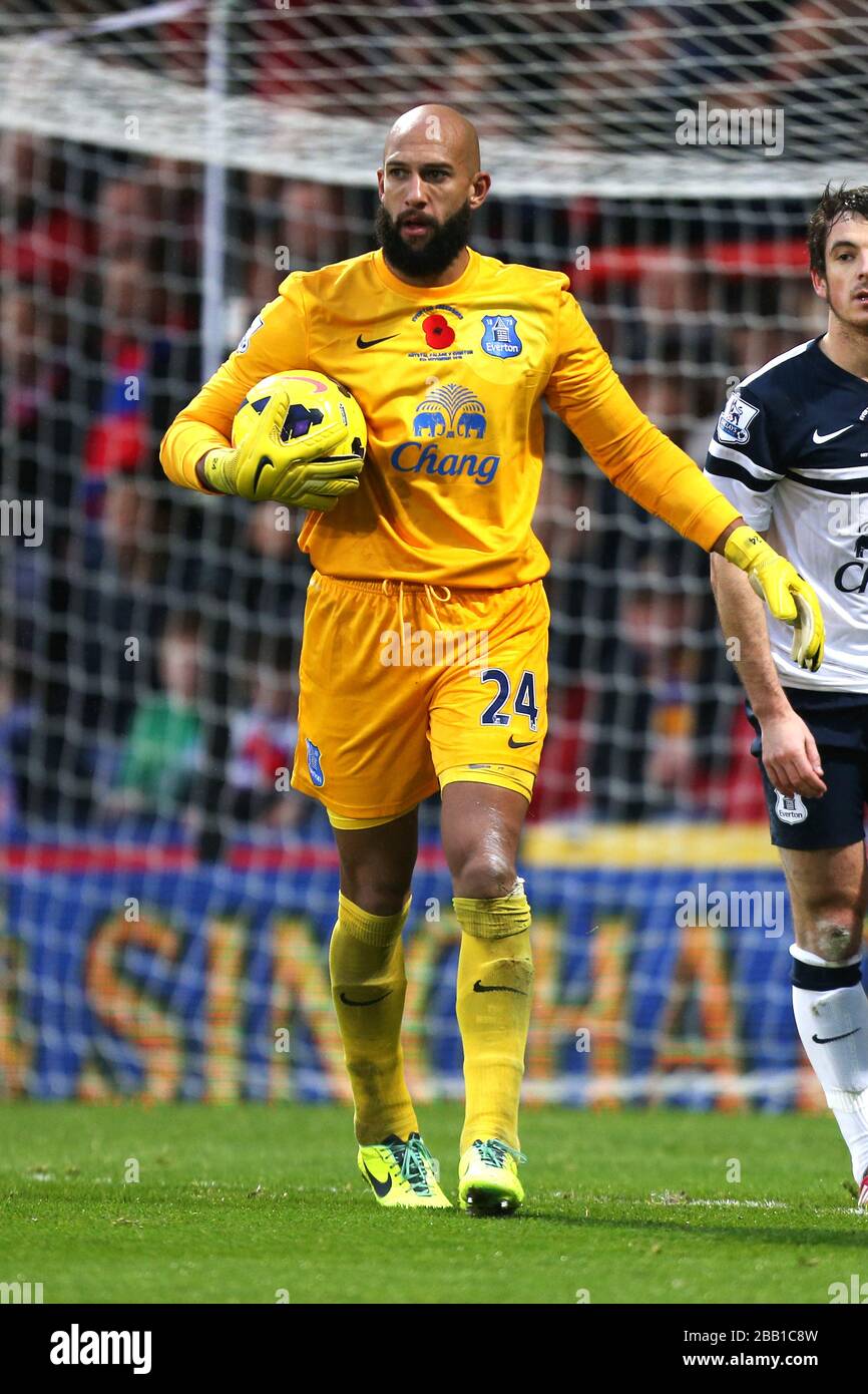 Everton goalkeeper Tim Howard Stock Photo - Alamy