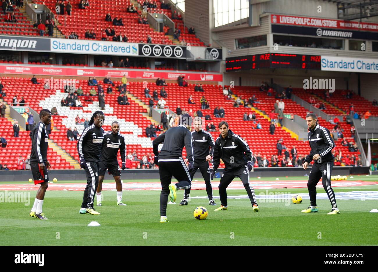 Fulham players training prior to kick-off Stock Photo - Alamy