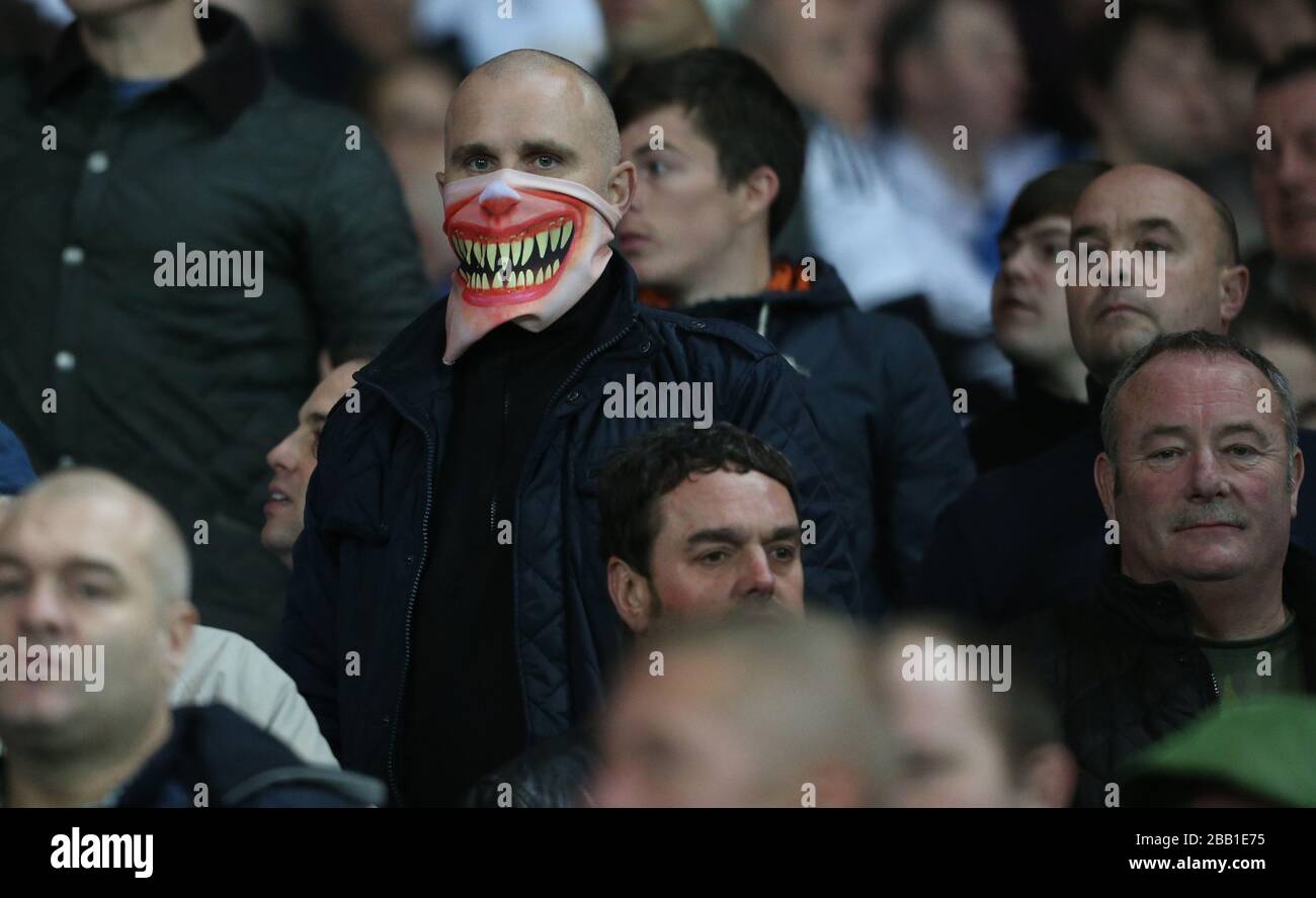 Football fans in the stands hi-res stock photography and images - Alamy