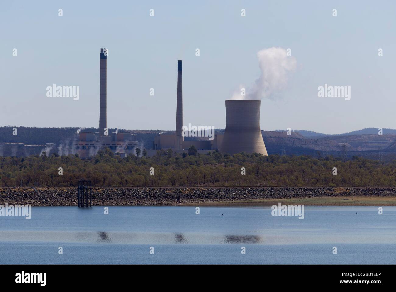Callide 2 coal fired power station burns locally produced coal from the ...