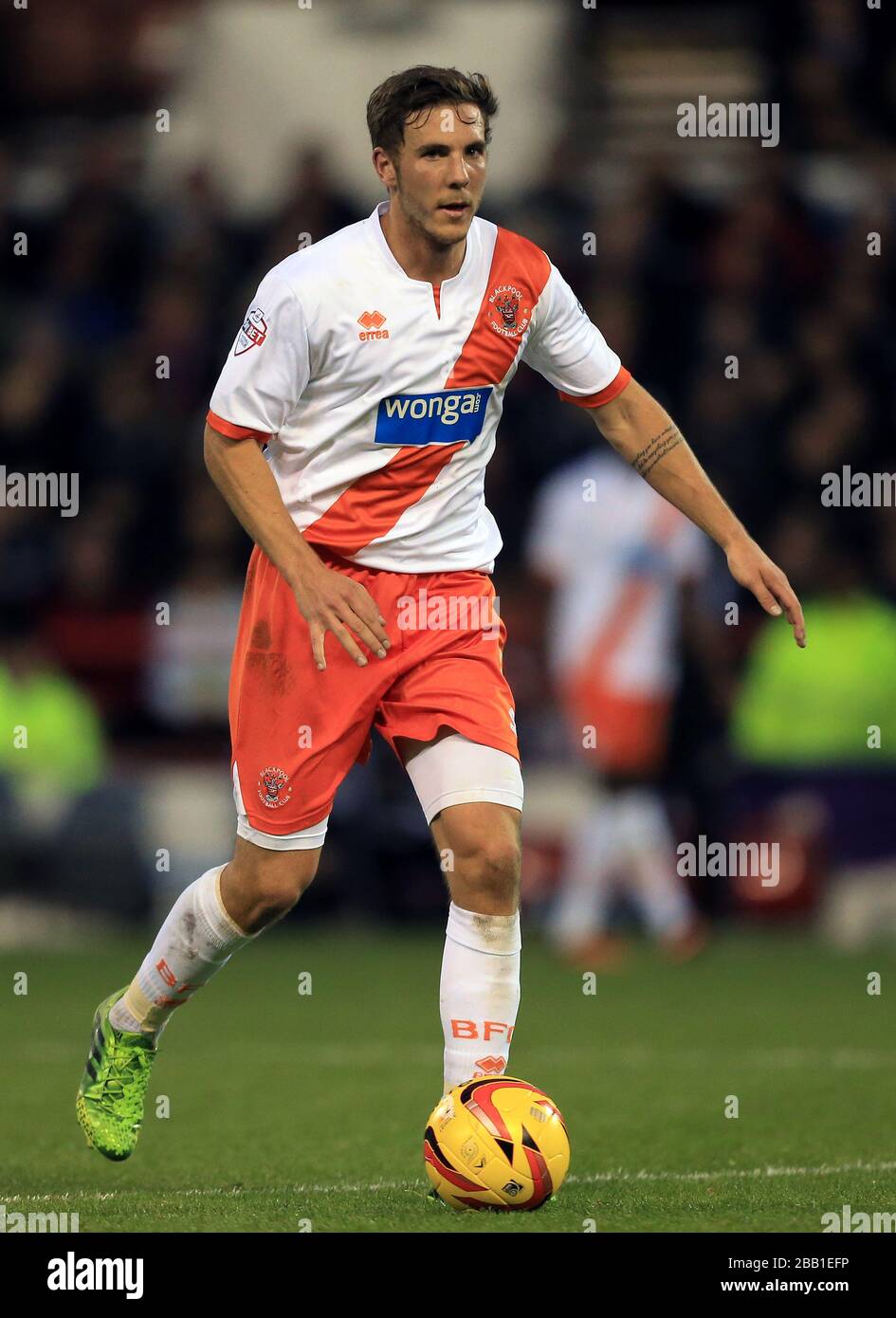 Dan gosling full length hi-res stock photography and images - Alamy