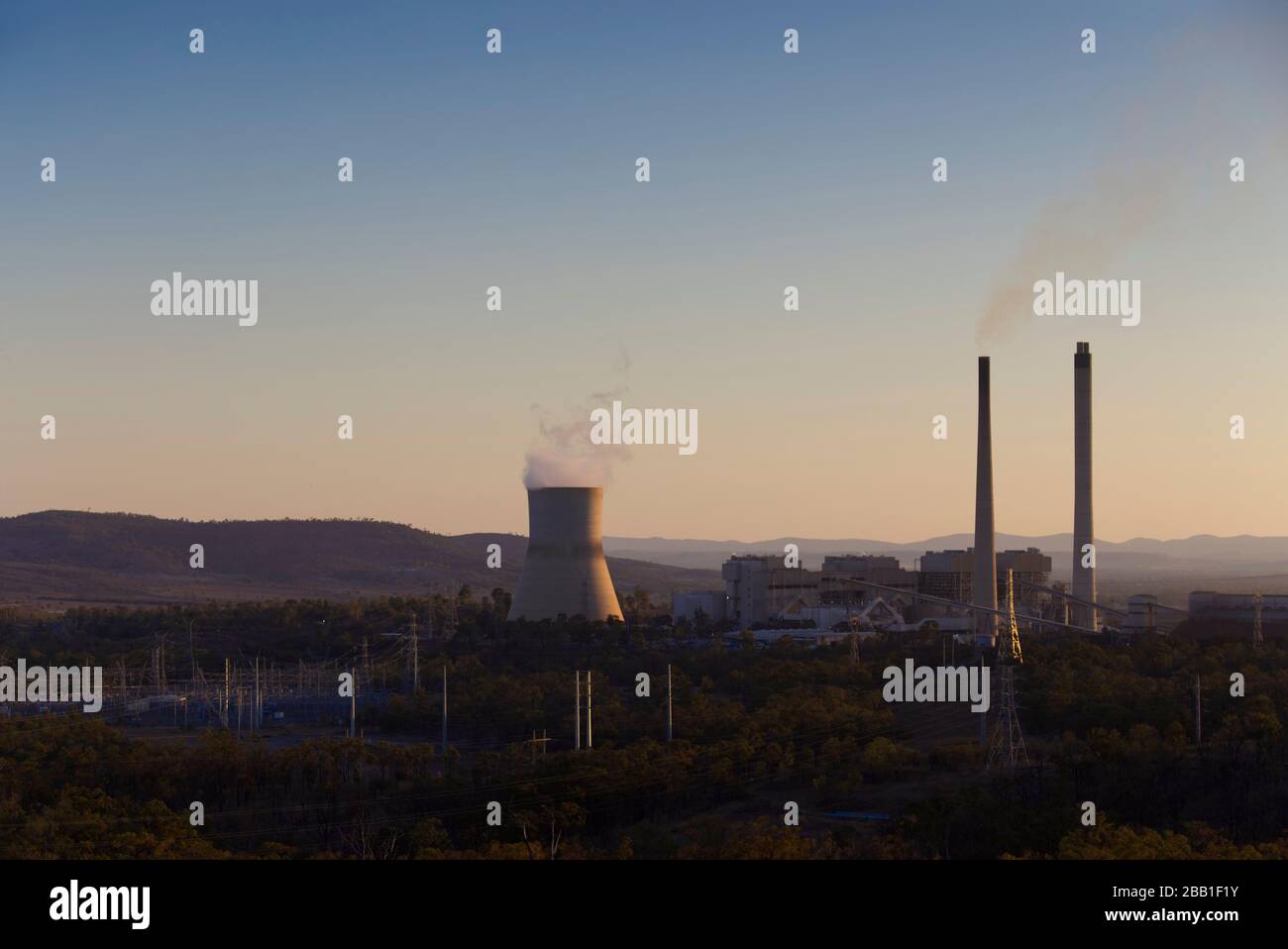 Callide 2 coal fired power station burns locally produced coal from the ...