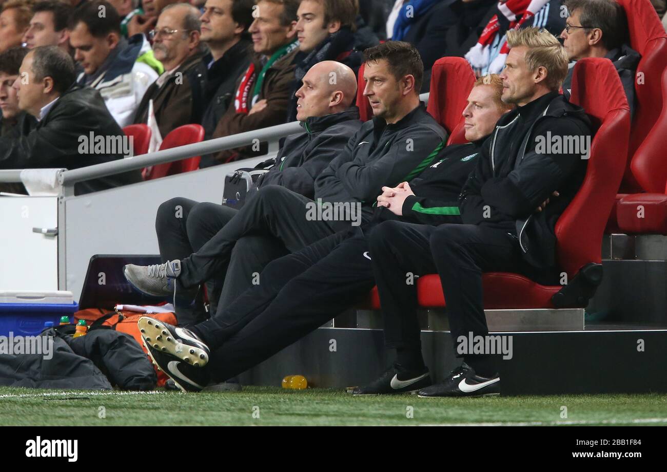 Football manager chair hi-res stock photography and images - Alamy