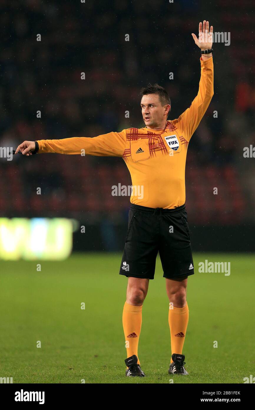 Pavel Balaj, match referee Stock Photo - Alamy