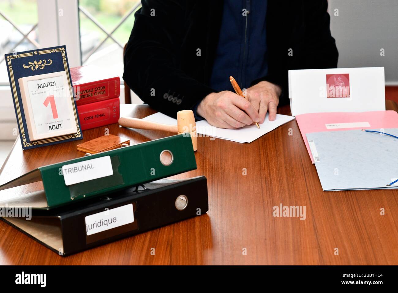 Judgement paper hi-res stock photography and images - Alamy