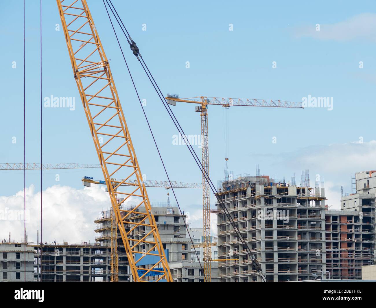MOSCOW, RUSSIA - AUGUST 5, 2019: Construction of high-rise building ...