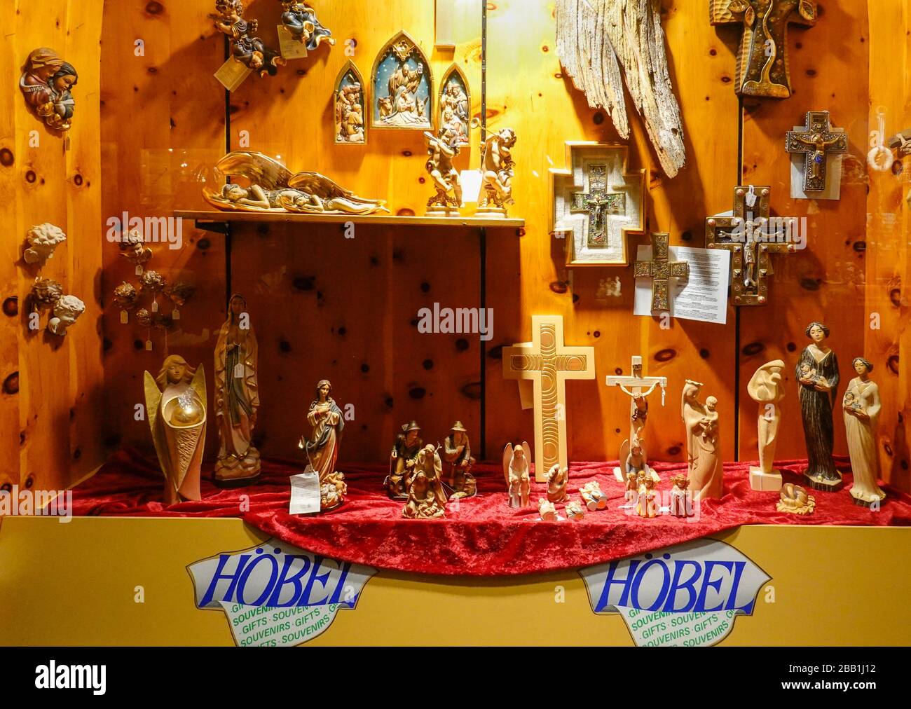 Shop innsbruck hi-res stock photography and images - Alamy