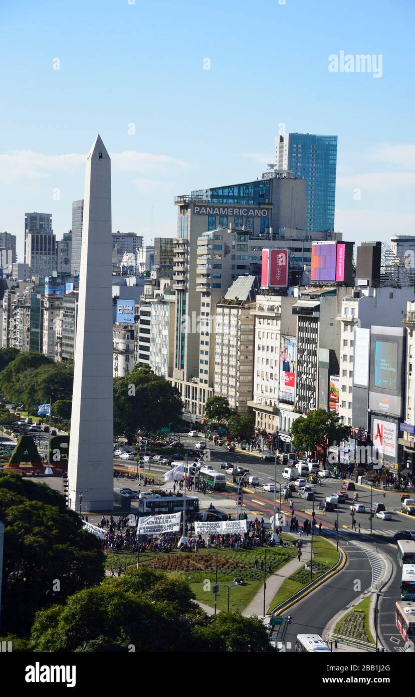 Widest street in the world hi-res stock photography and images - Alamy