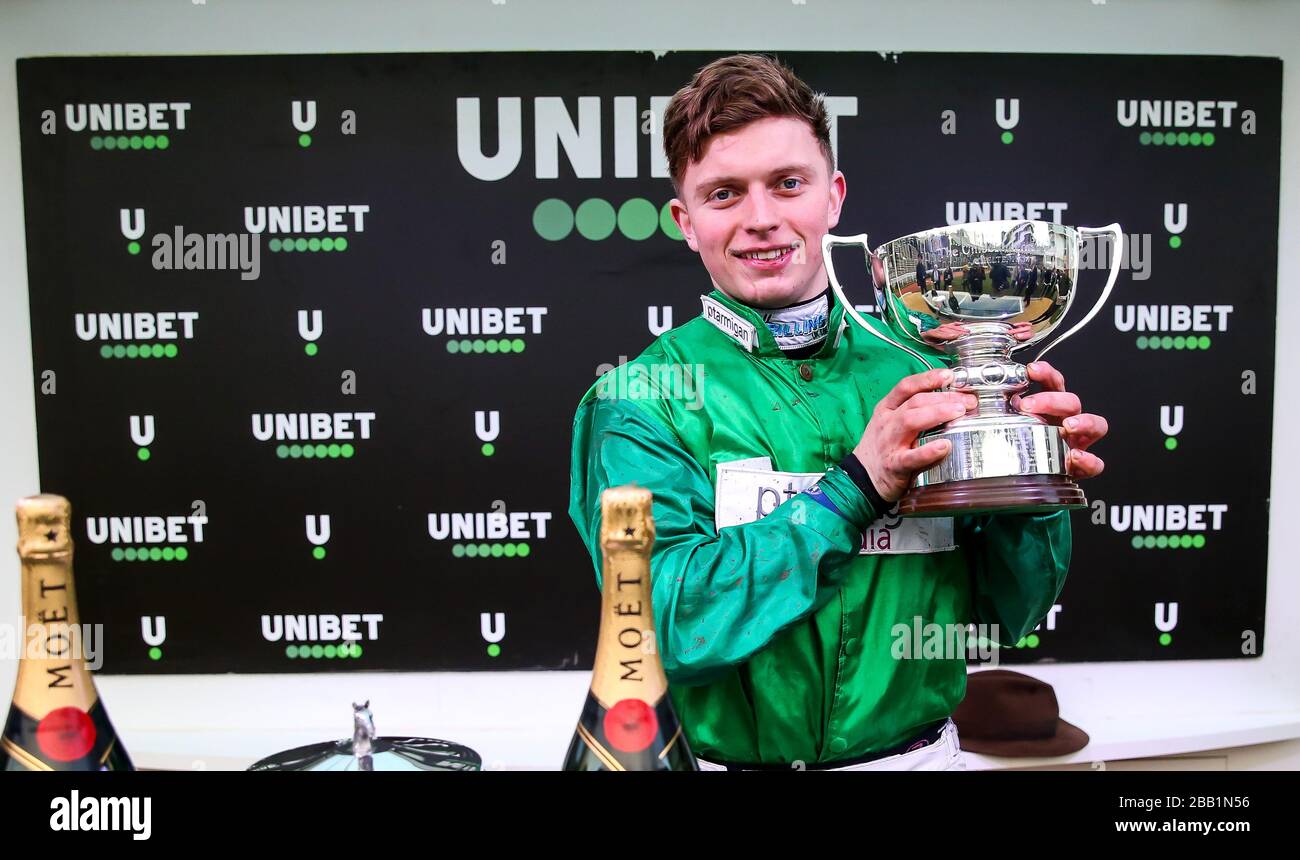 James bowen hi-res stock photography and images - Alamy