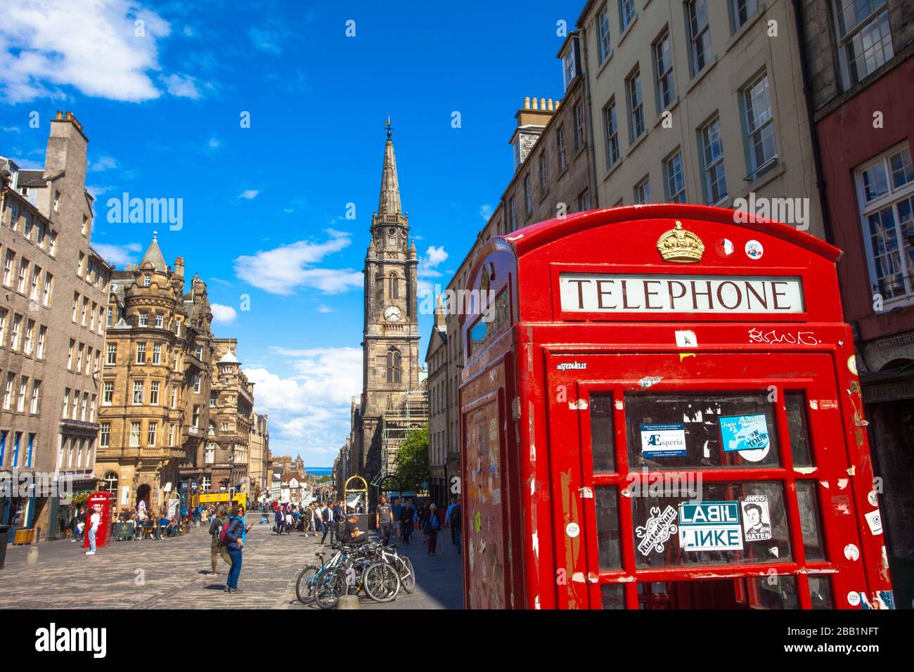 Edinburgh typical telephone booth hi-res stock photography and images ...