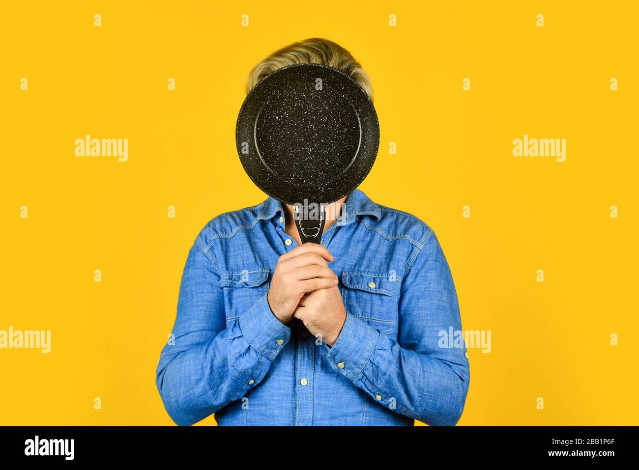Nonstick pan porcelain surface. Enameled cast iron cooking vessels ...