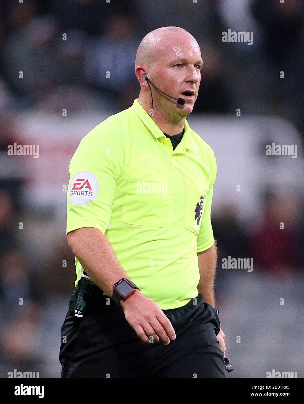 Referee Simon Hooper Stock Photo - Alamy