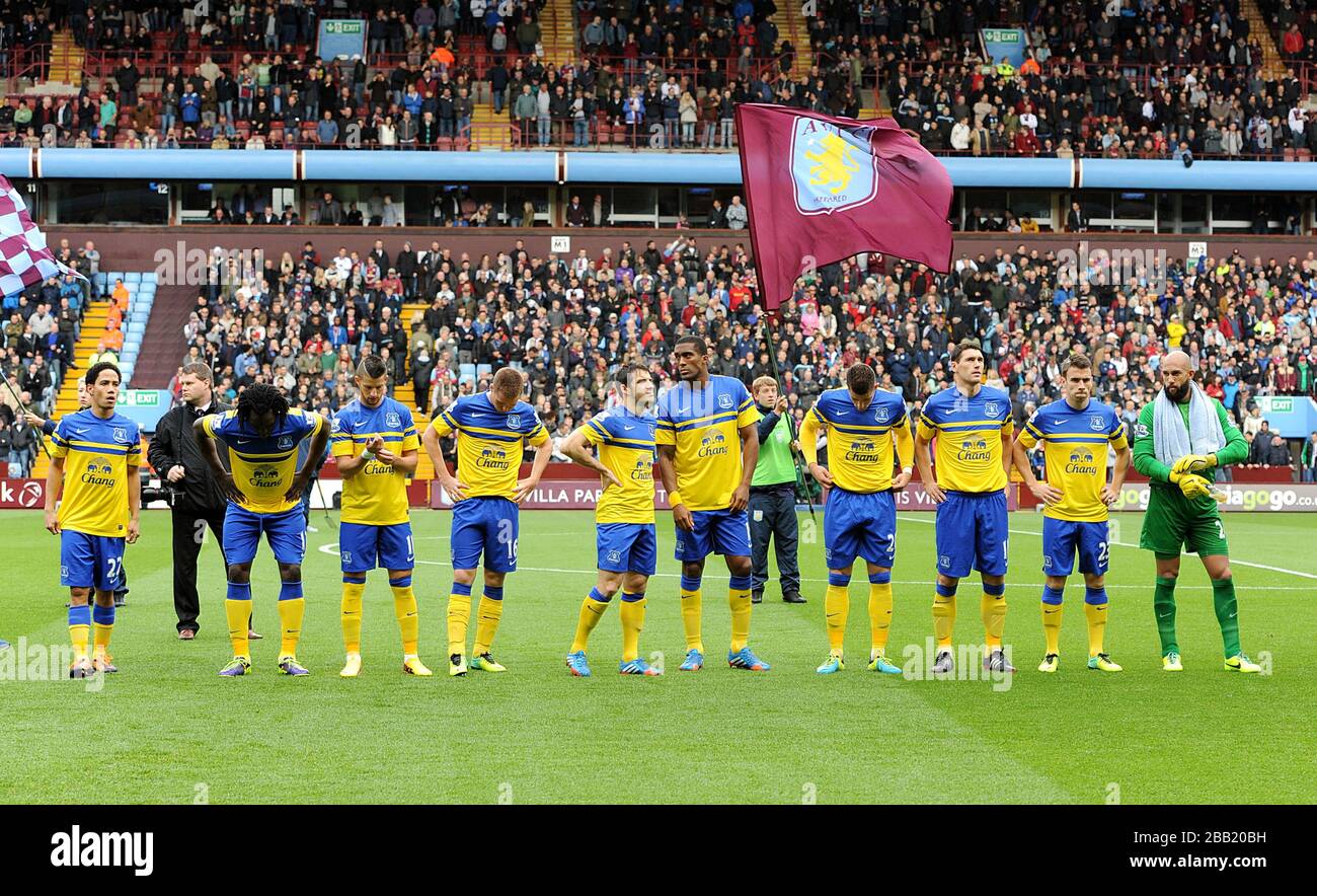 The Everton team line-up before kick-off Stock Photo - Alamy