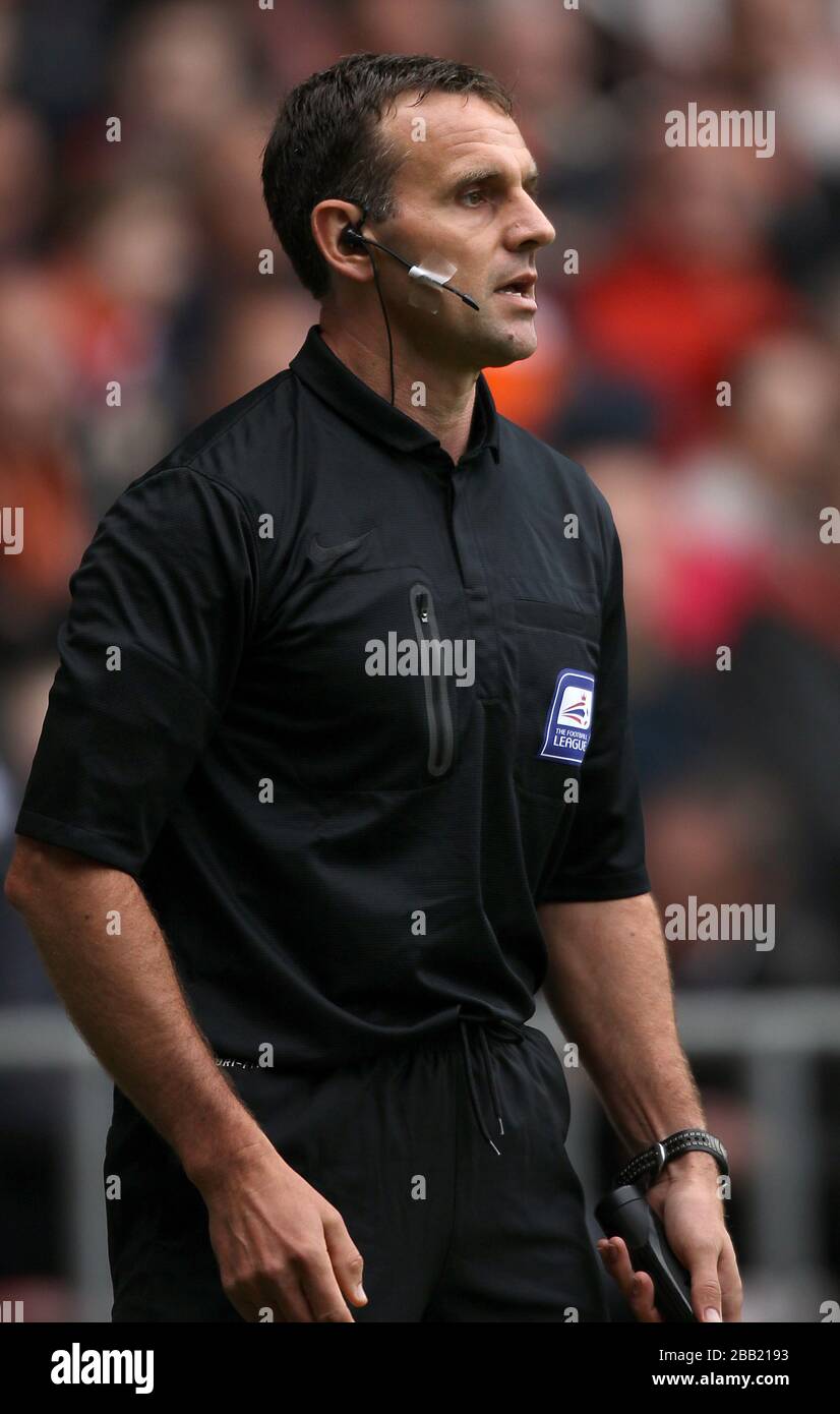 Referee Paul Tierney Stock Photo - Alamy