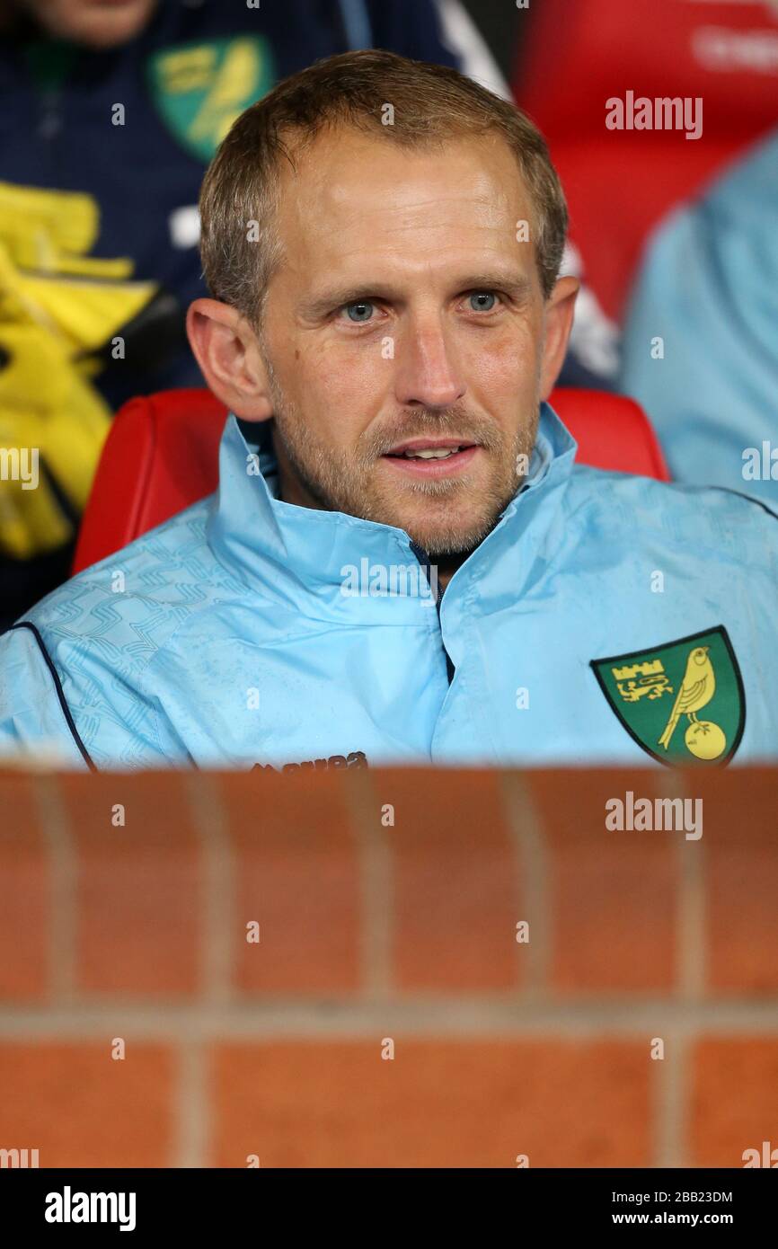 Manchester city first team coach hi-res stock photography and images ...