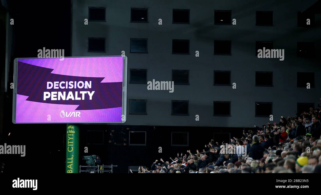 Var big screen hi-res stock photography and images - Alamy