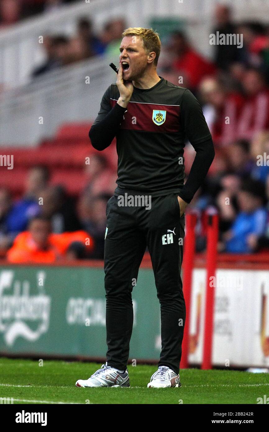 Full length stock sideline hi-res stock photography and images - Alamy