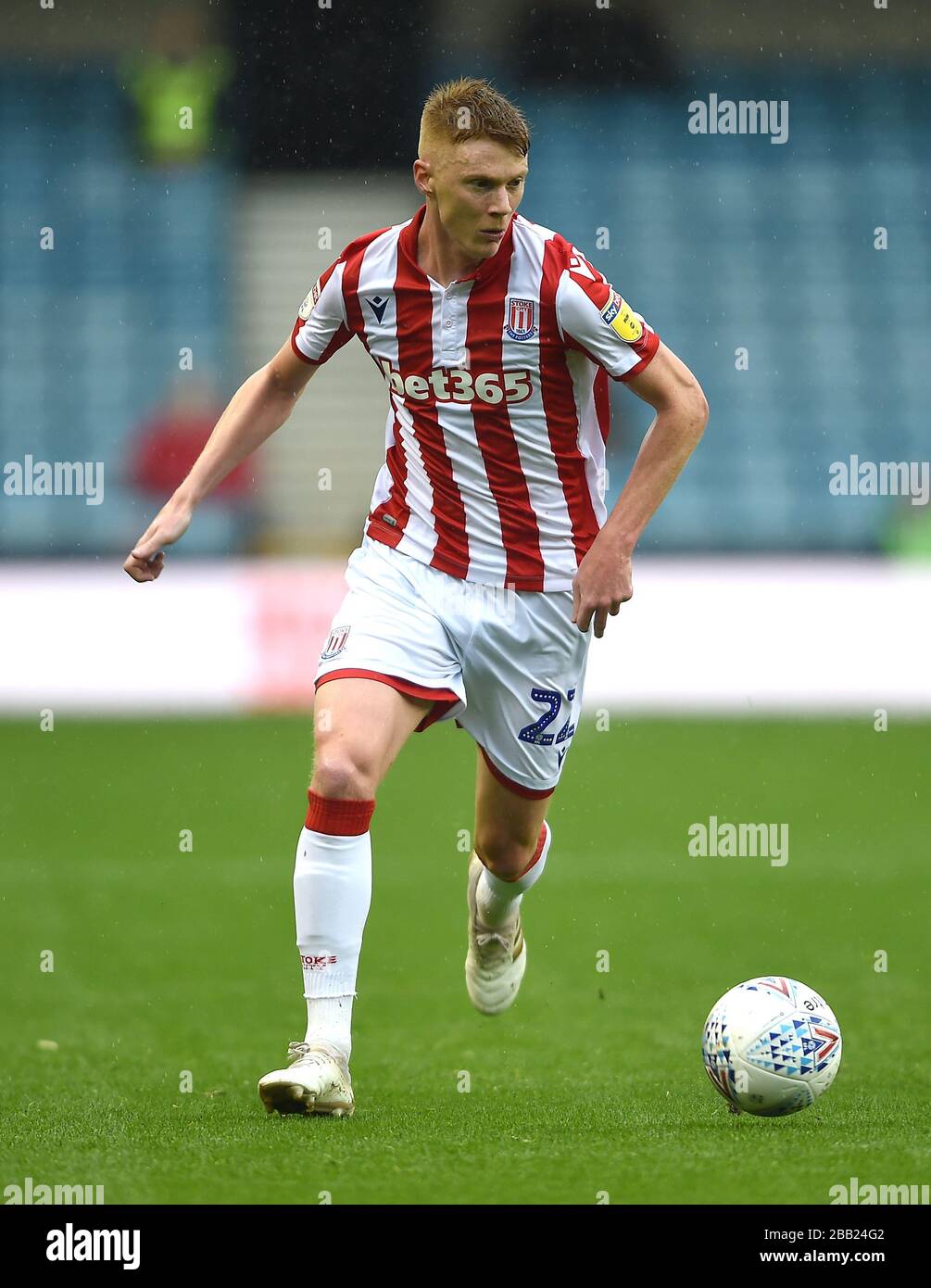 Stoke City's Sam Clucas Stock Photo - Alamy