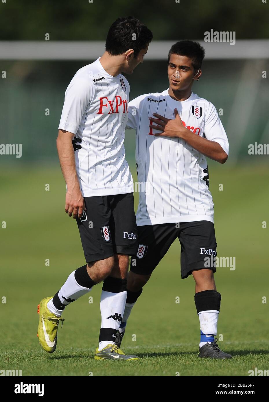 Fulham DFC's Jacob Willis (l) with Ross Ward Stock Photo - Alamy