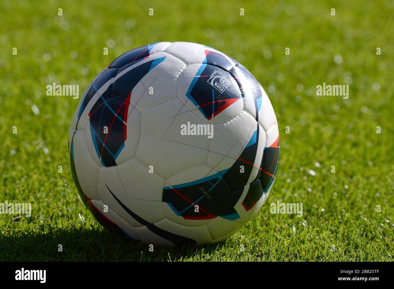 Matchday match ball Stock Photo - Alamy