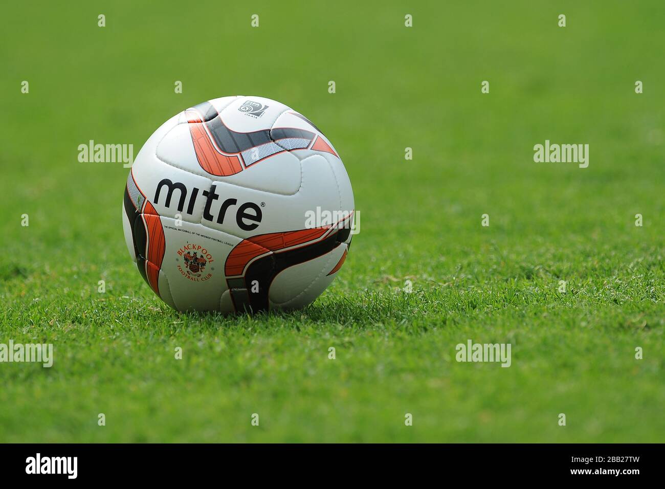 General view of the matchball Stock Photo - Alamy