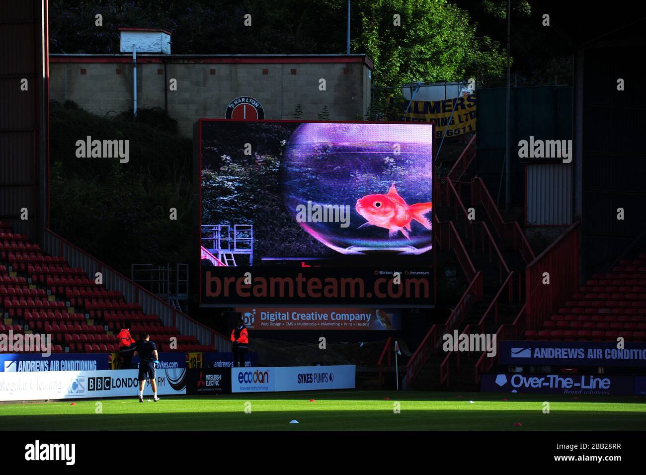 Big screen valley hi-res stock photography and images - Alamy