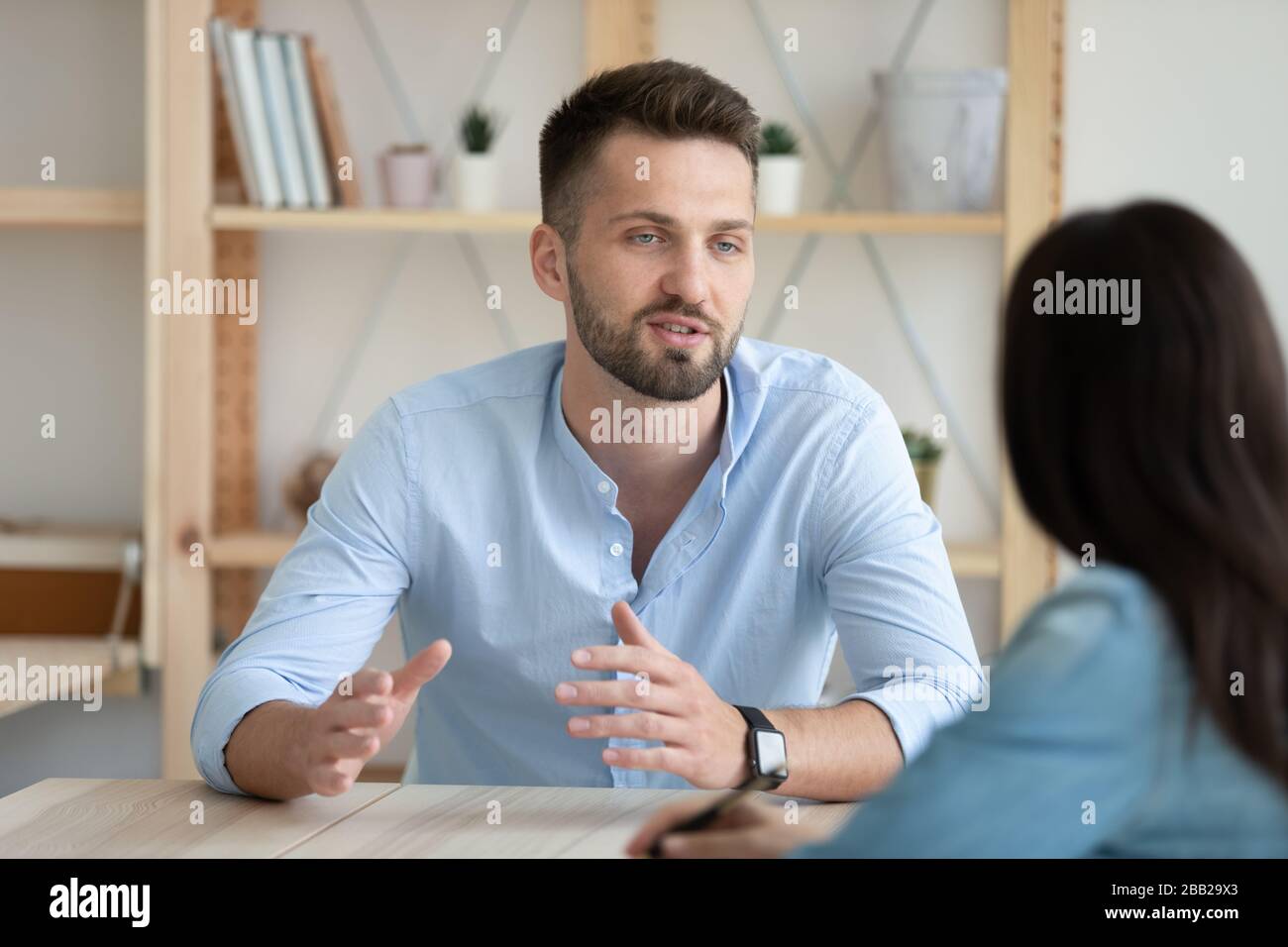 Applicant briefing hi-res stock photography and images - Alamy