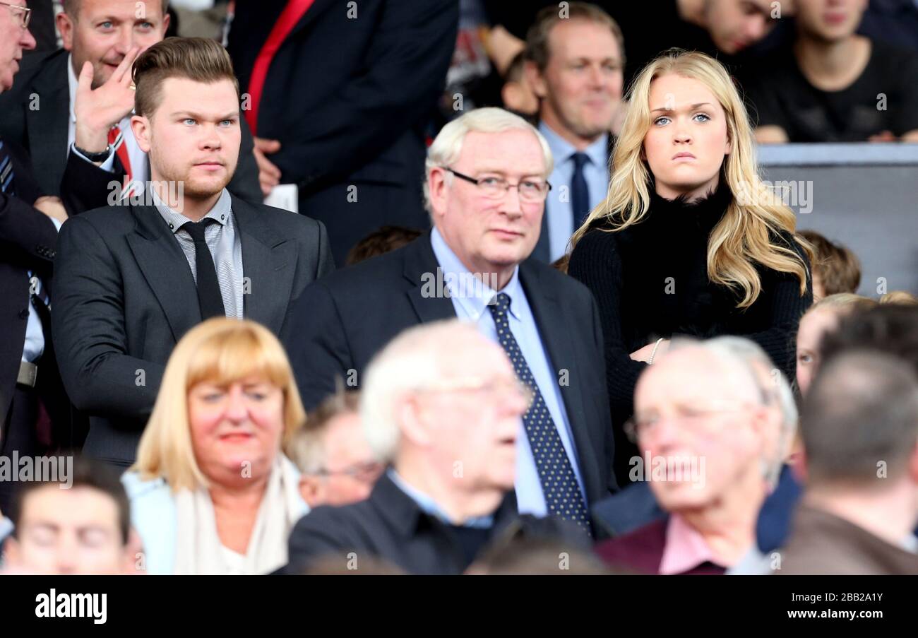 Manchester United Manager David Moyes' son David Jnr (left) and ...
