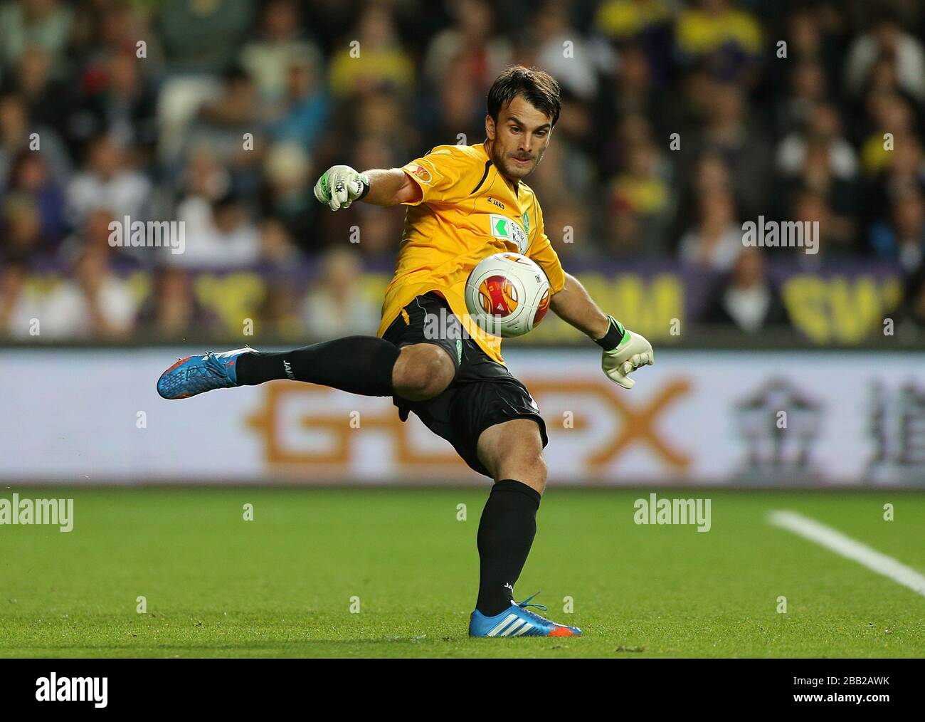 St Gallen goalkeeper Daniel Lopar takes a goal kick Stock Photo - Alamy