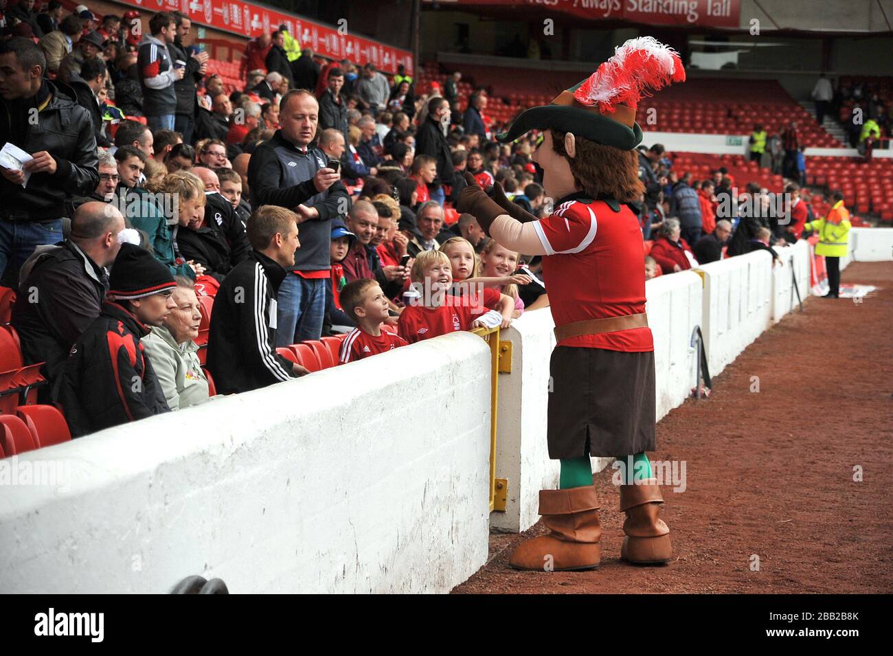 Nottingham forest mascot hi-res stock photography and images - Alamy