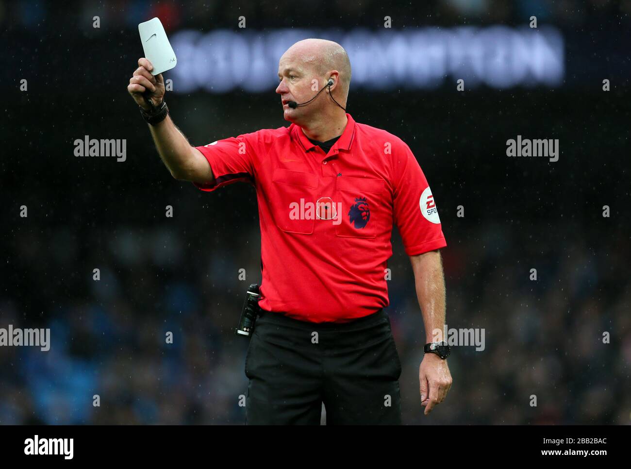 Referee Lee Mason Stock Photo - Alamy