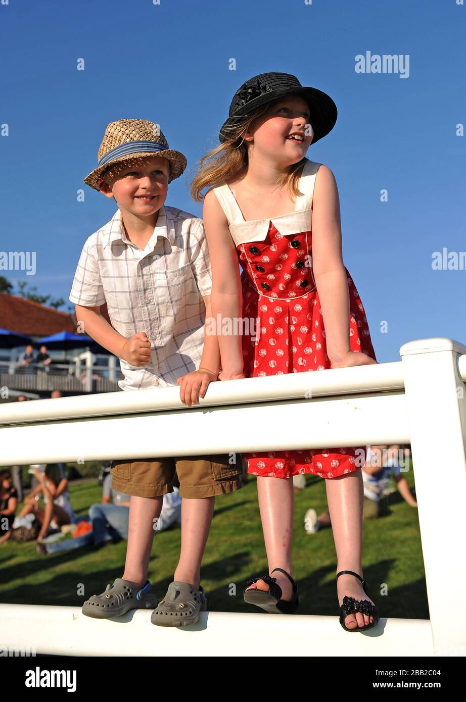 Finn and Amelia Fraser enjoying the racing at Lingfield Park Stock ...
