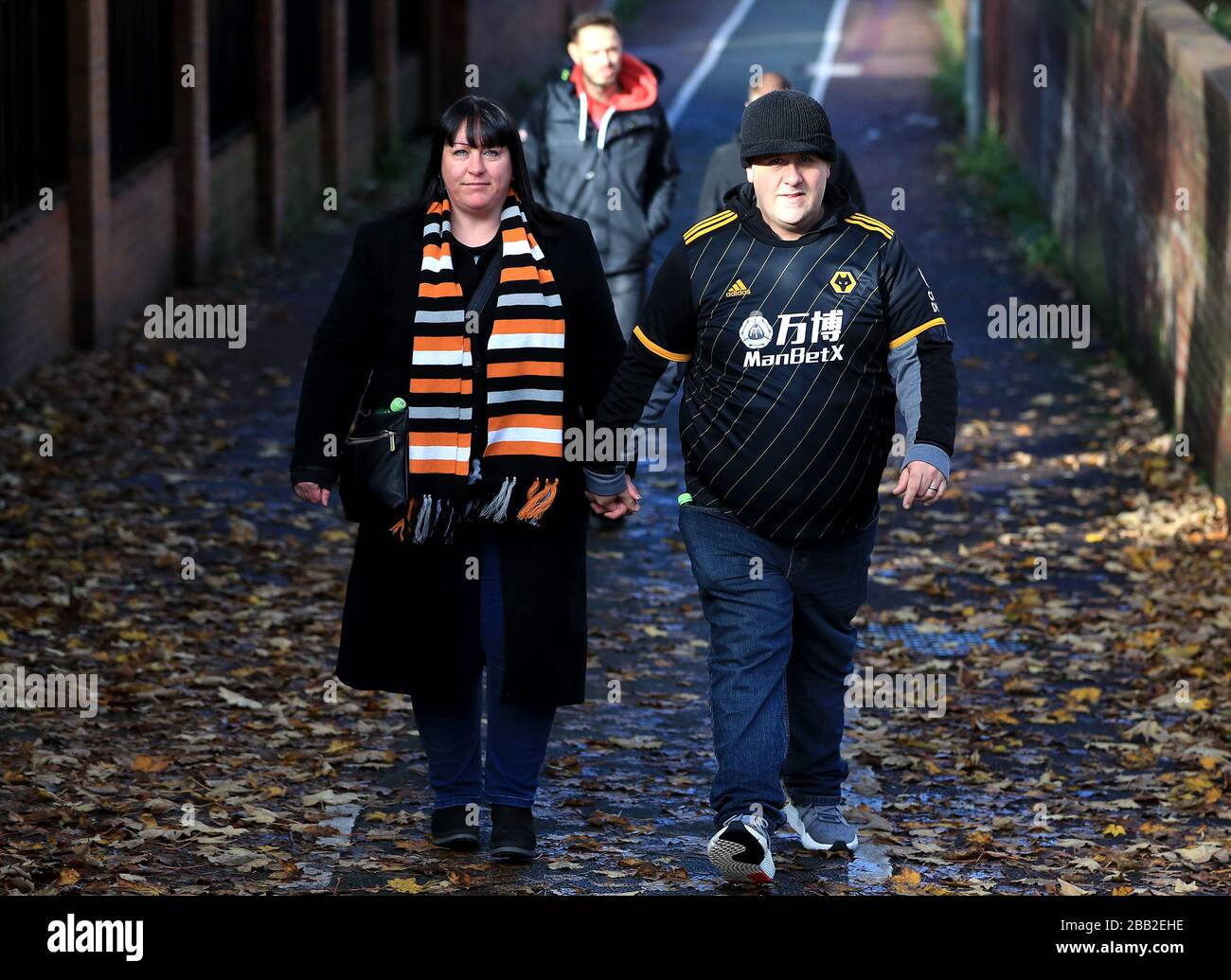 Fans heading to game hi-res stock photography and images - Alamy