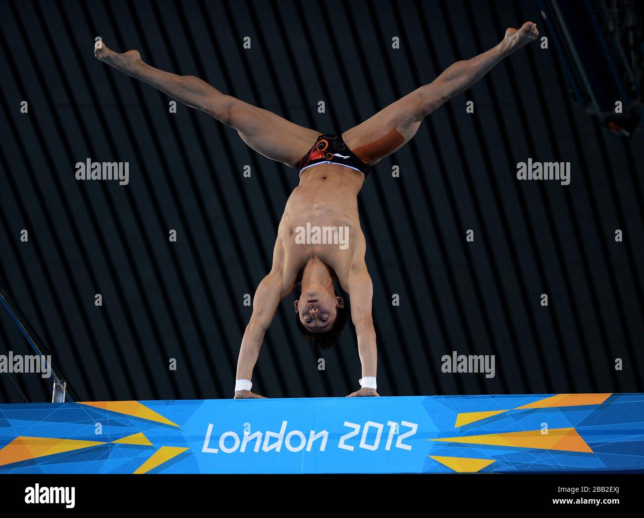 China's Lin Yue in action during the Men's 10m Platform Semi Final ...