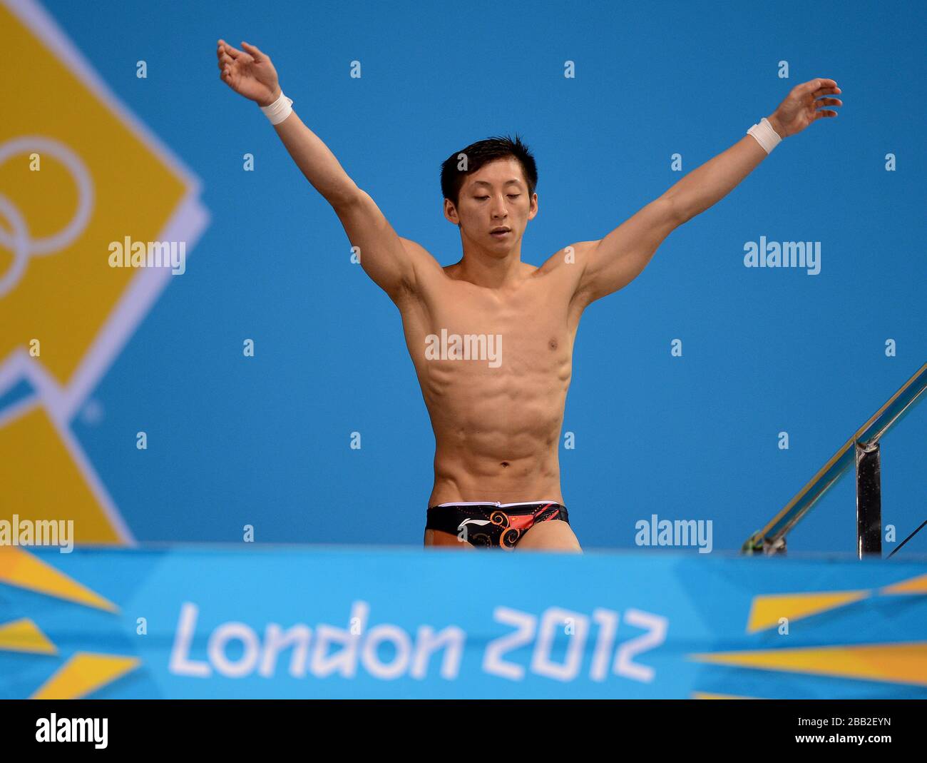 China's Lin Yue in action during the Men's 10m Platform Semi Final ...