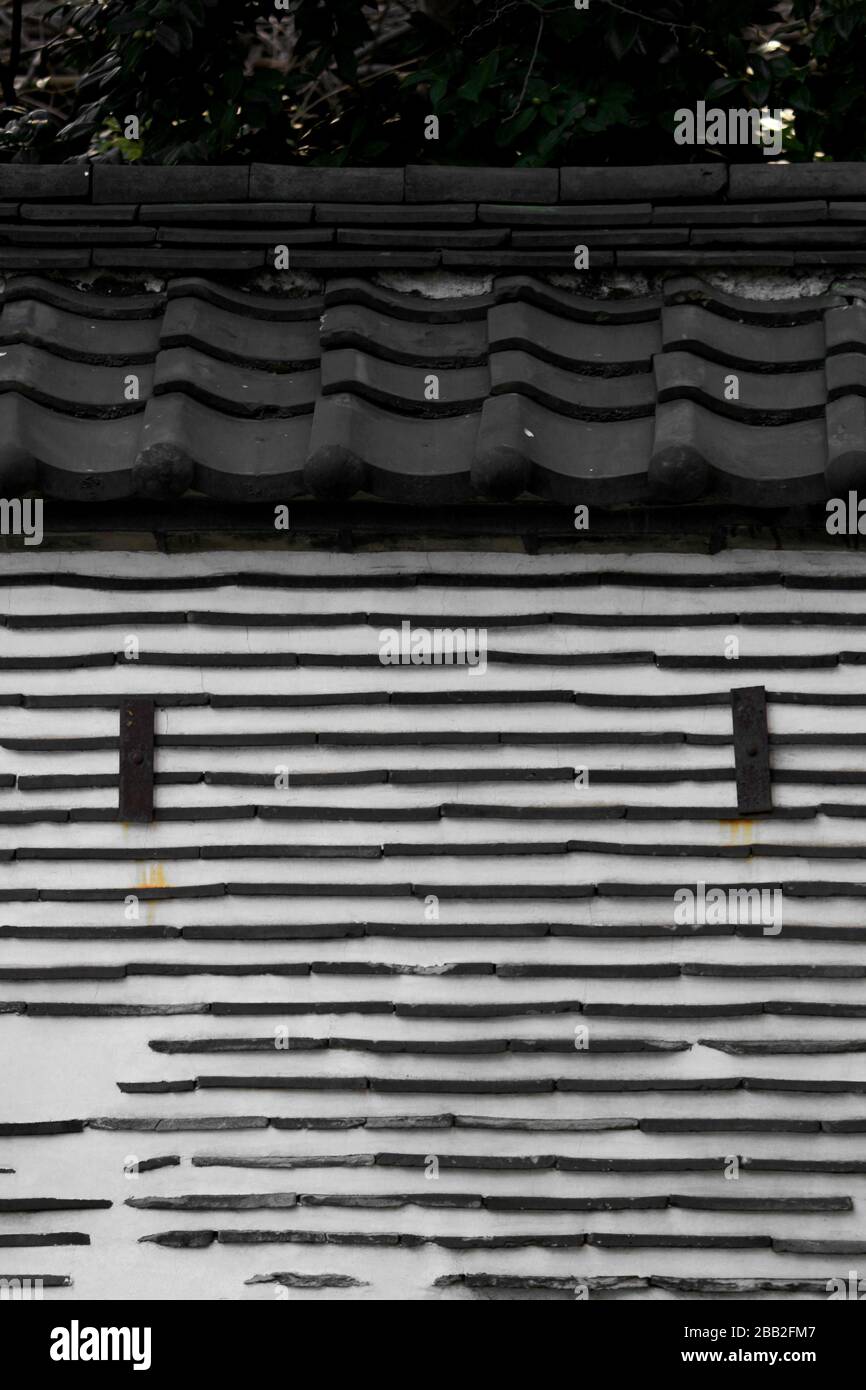 Japanese clay roof tile hi-res stock photography and images - Alamy