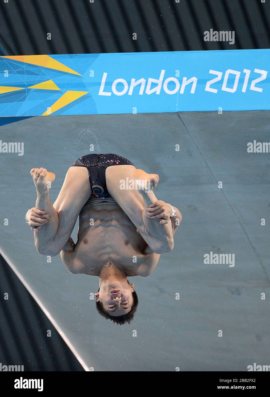 China's Lin Yue competes in the Men's 10m Platform Final Stock Photo ...
