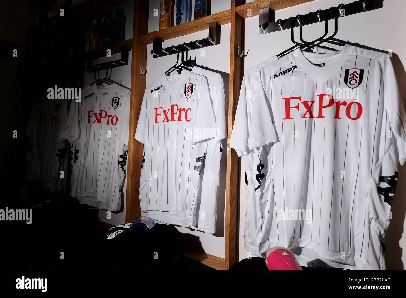 Changing room football england hi-res stock photography and images - Alamy