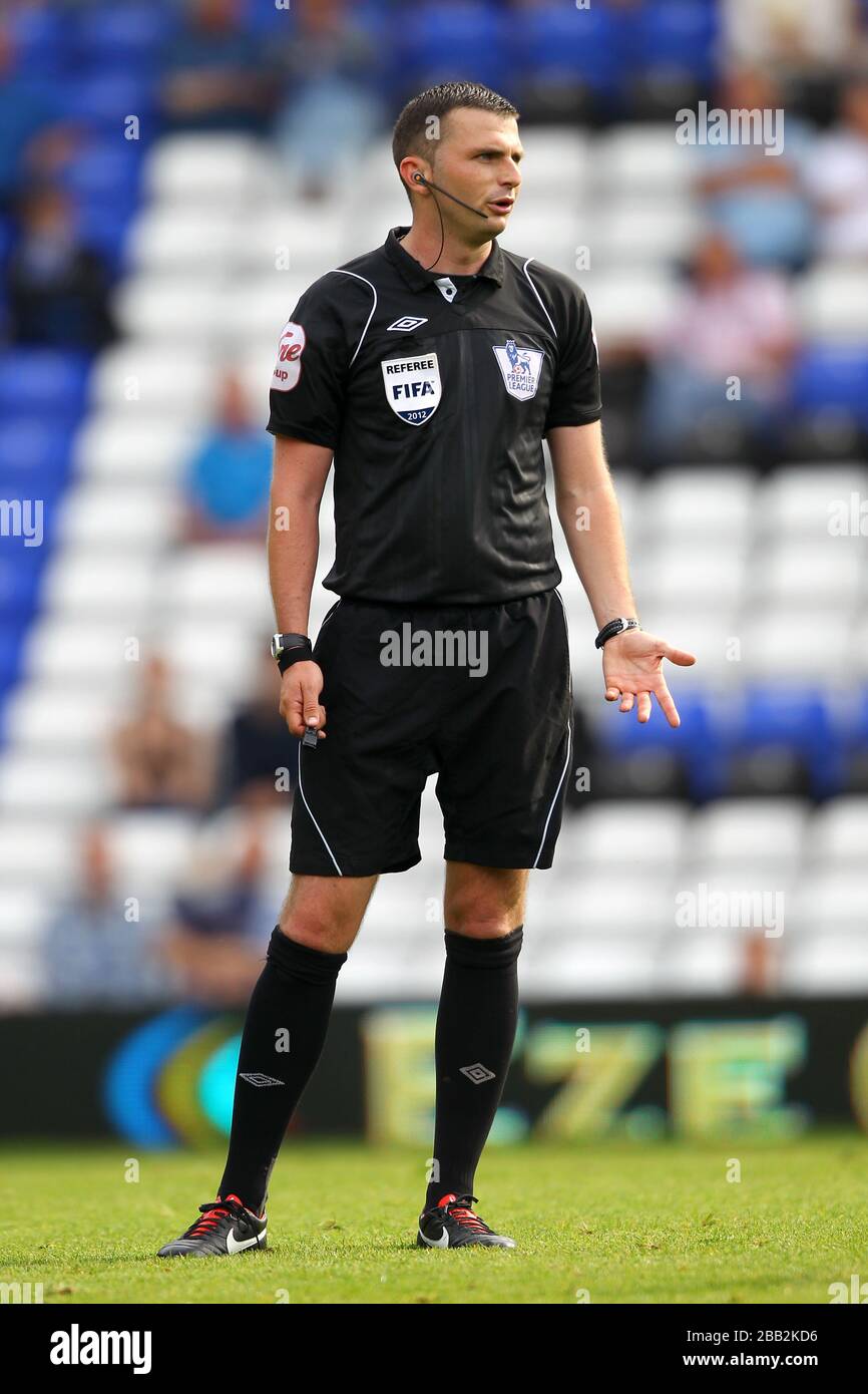 Michael Oliver, match referee Stock Photo - Alamy
