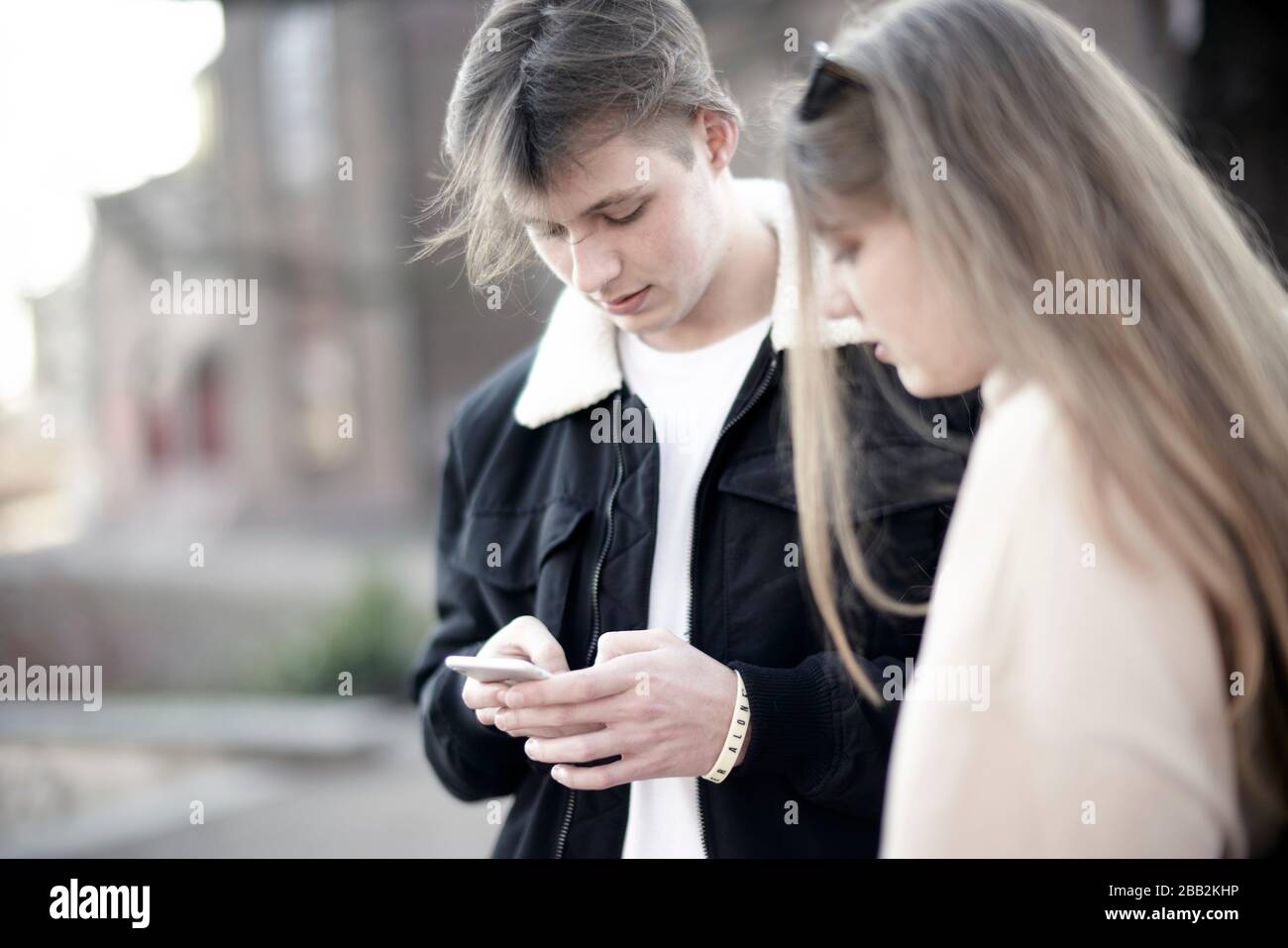 Distracted appearance hi-res stock photography and images - Alamy