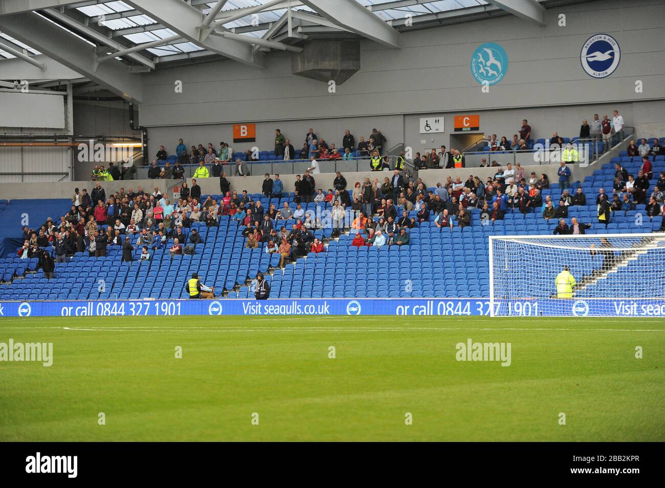 Amex stadium fans hi-res stock photography and images - Alamy