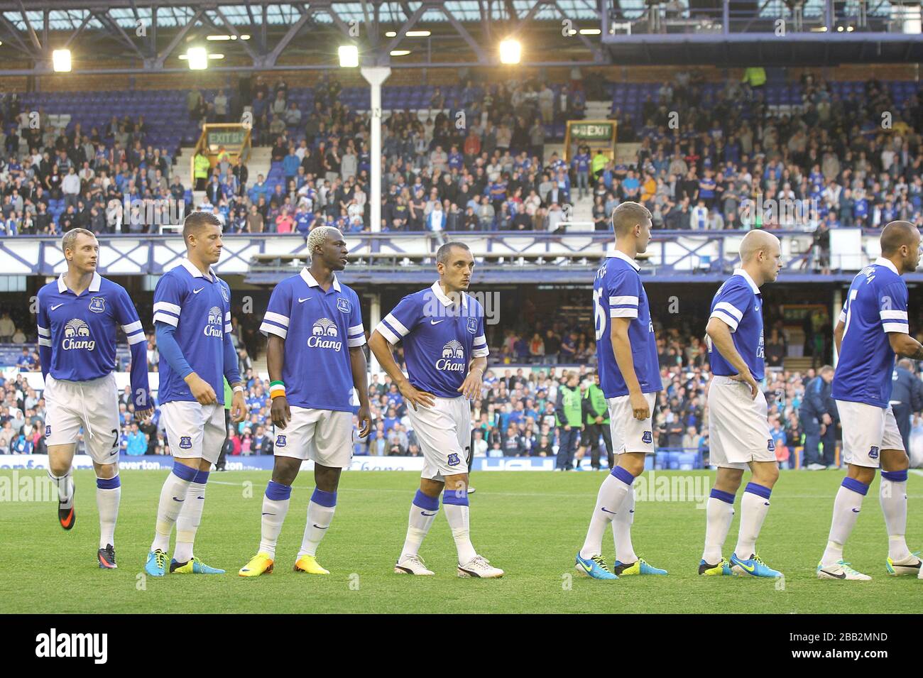 Everton players line up before kick-off Stock Photo - Alamy