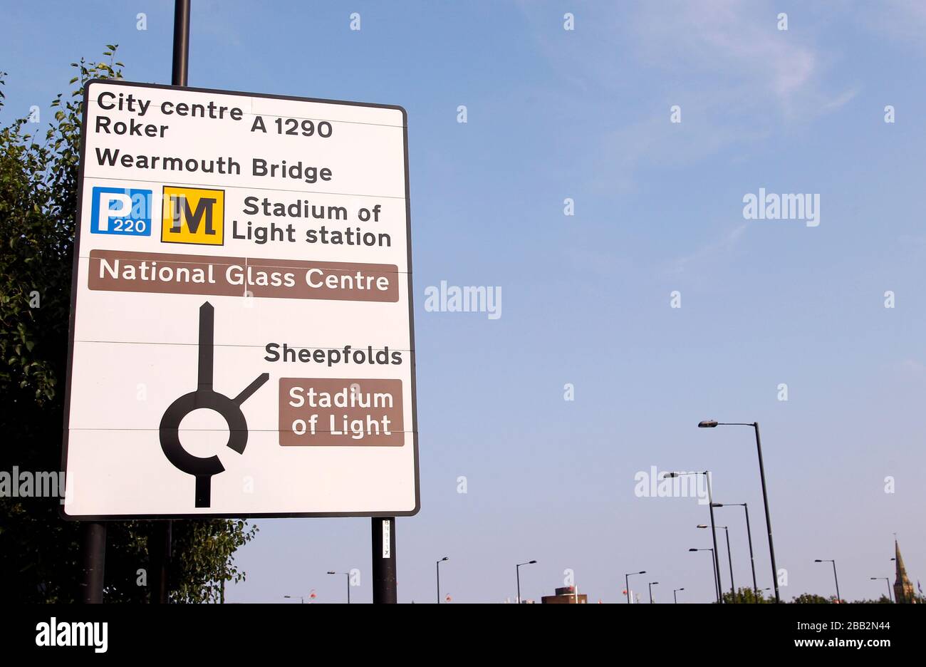 Stadium road signs hi-res stock photography and images - Alamy