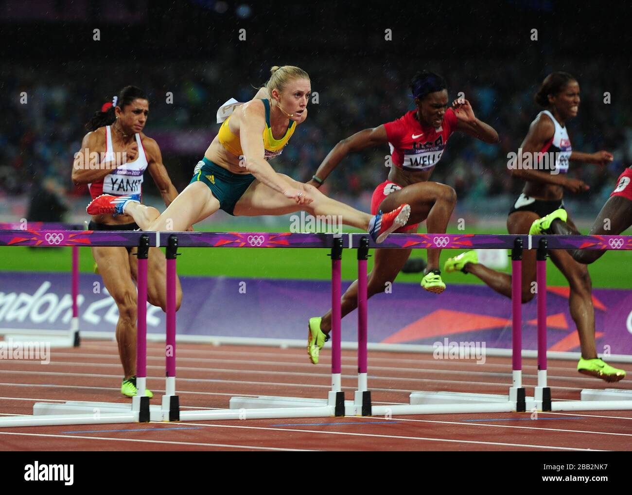 Australia's Sally Pearson comes through to win the Women's 100m Hurdles ...