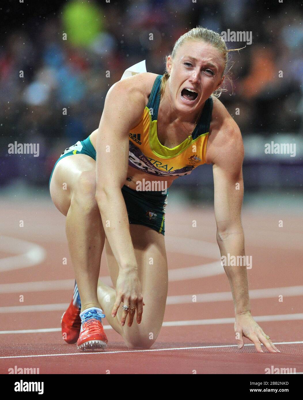 Australia's Sally Pearson celebrates after taking gold in the Women's ...