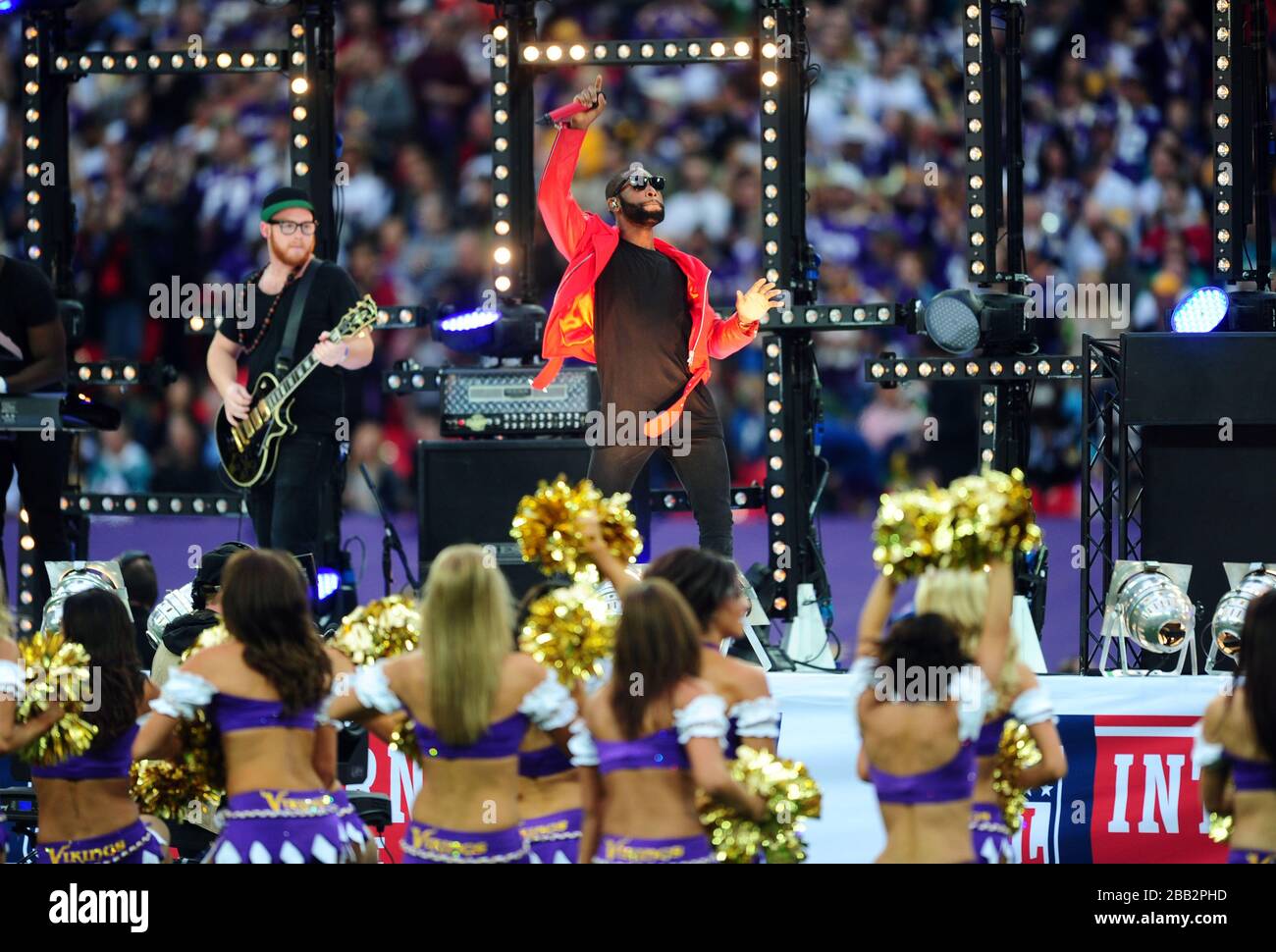 Pre match entertainment Tinie Tempah at Wembley Stadium Stock Photo - Alamy