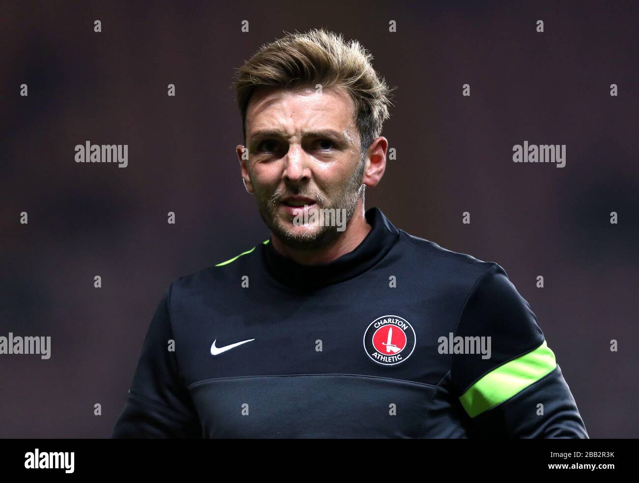 Dale stephens warm up hi-res stock photography and images - Alamy