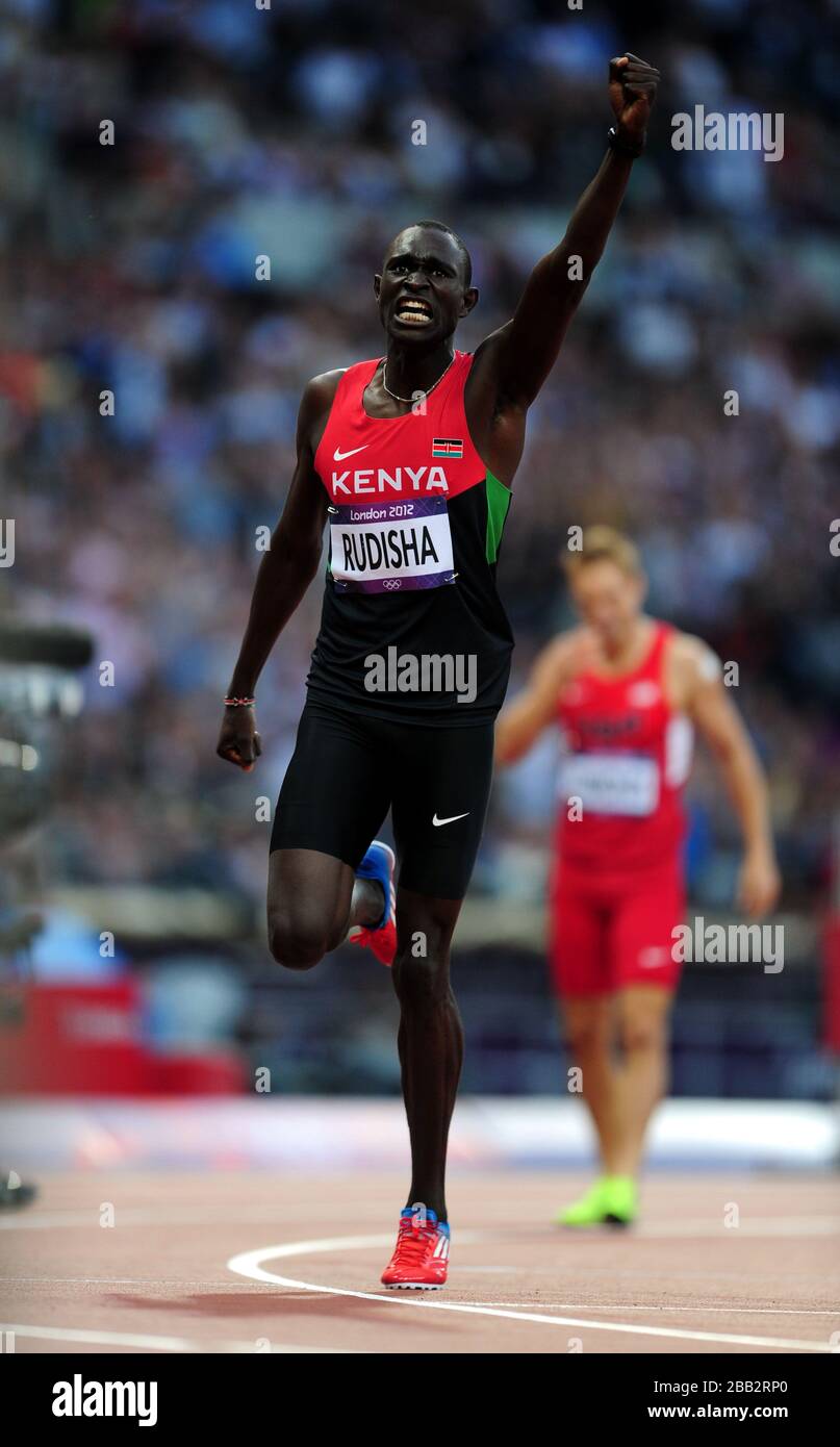 Kenya's David Lekuta Rudisha celebrates winning the Men's 800m Final ...